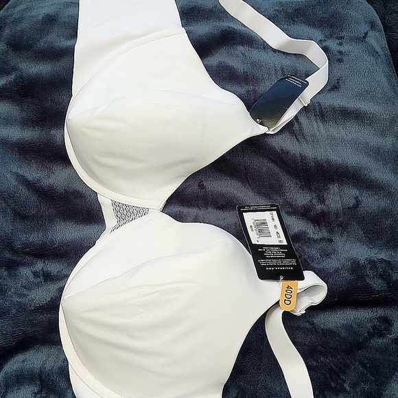 Bali | Other | Two Brand New Bali White Bras Never Warn 4 Dd Ordered ...